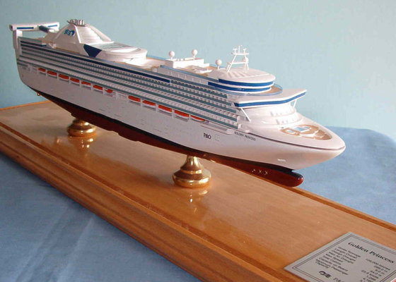 China Handmade Princess Cruise Ship Models With Offset Printing Hull Logo Printing supplier