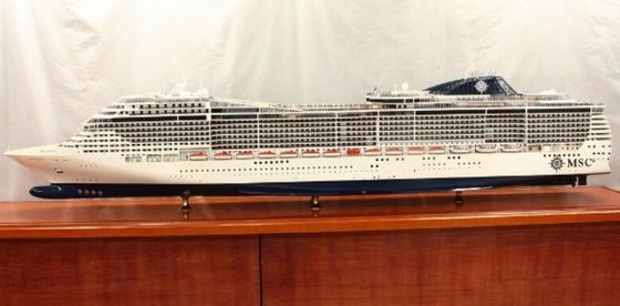 China Professional Reproduction MSC Divina Cruise Ship Models With Woodiness Hull Material supplier