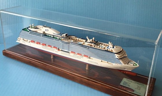 China Royal Princess Cruise Ship Models ,  Composite Paint Wooden Boat Models supplier