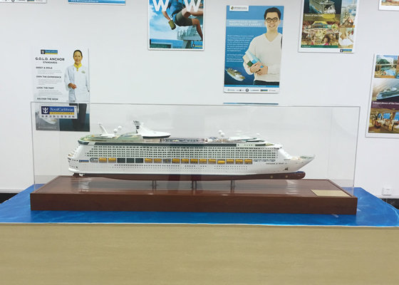 China Mariner Of The Seas Royal Caribbean Cruise Ship Models , Handcrafted Model Ships supplier
