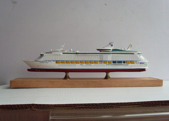 China Scale 1:900 Ivory - White Voyager Of The Seas Model For University School Teaching Model supplier