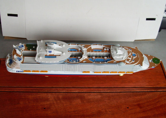 China Scale 1:900 Oasis Of The Seas Royal Caribbean Cruise Ship Models With Engraving Printing Hull Logo Printing supplier