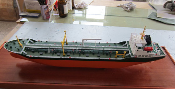 China High Precision Toy Cruise Ship Model Oil Tanker Cruise Ship Shaped , Composite PU Material supplier