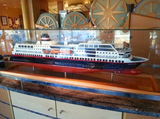 MS Trollfjord Custom Ship Models Gifts Type With Injection Mold Making Container Material supplier