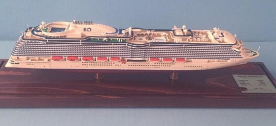 Custom Handcrafted Model Ships With Regal Princess Cruise Ship Series supplier