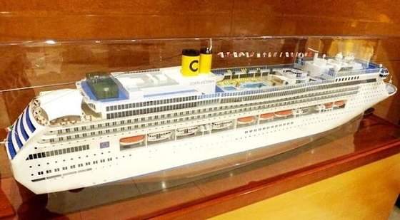 Costa Victoria Cruise Ship Plastic Cruise Ship Models With High Simulation , Ivory White supplier