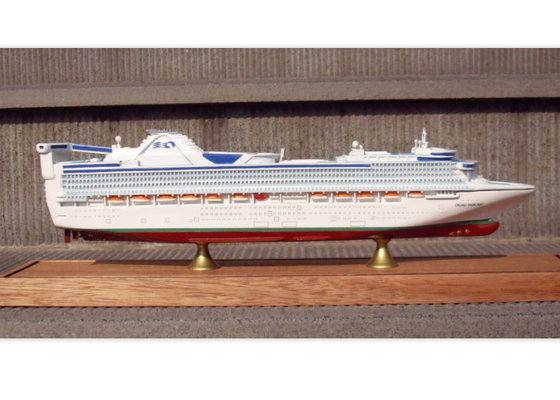 OEM ODM Princess Cruise Ship Models With Injection Mold Making Anchor Material supplier