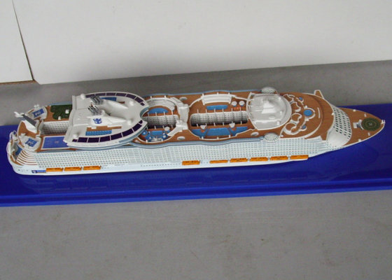 Scale 1:1200 Oasis Of The Seas Royal Caribbean Cruise Ship Models With Engraving Printing Hull Logo Printing supplier